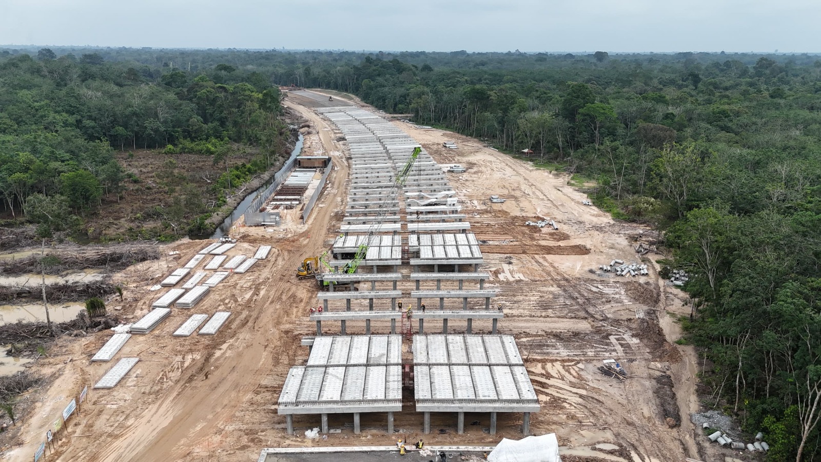 Mendukung Proyek Tol Bayung Lencir Tempino Seksi II, Jambi: Peran PT ...